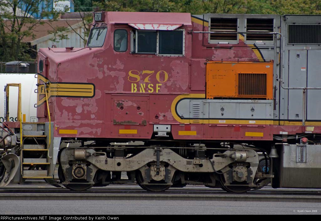 BNSF 870